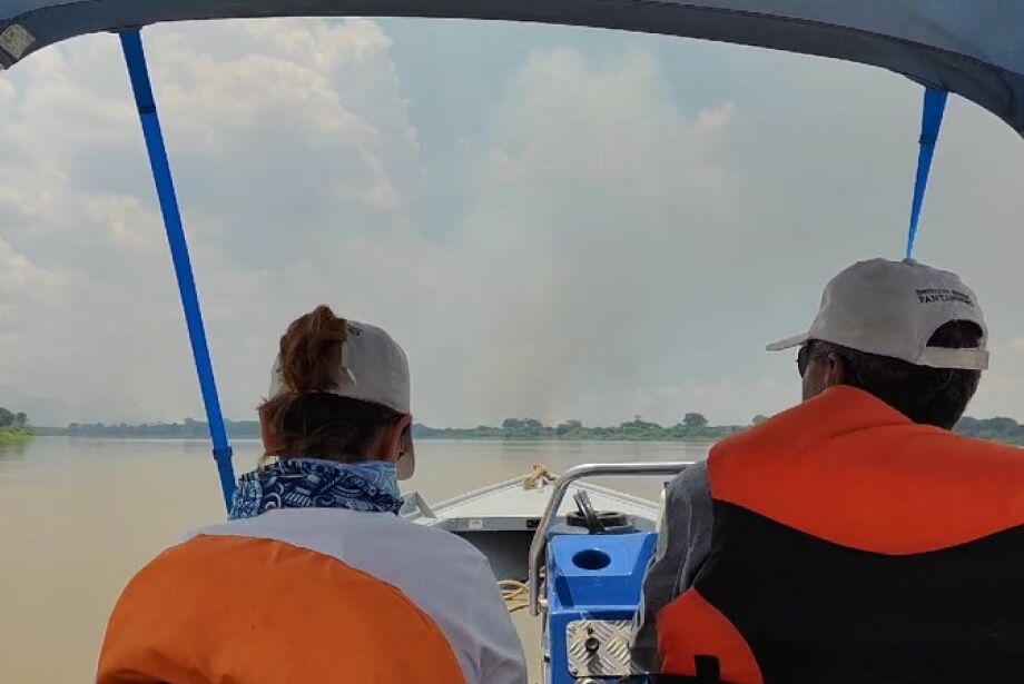 Fogo persiste na Serra do Amolar e fumaça é vista a 230 quilômetros de ...