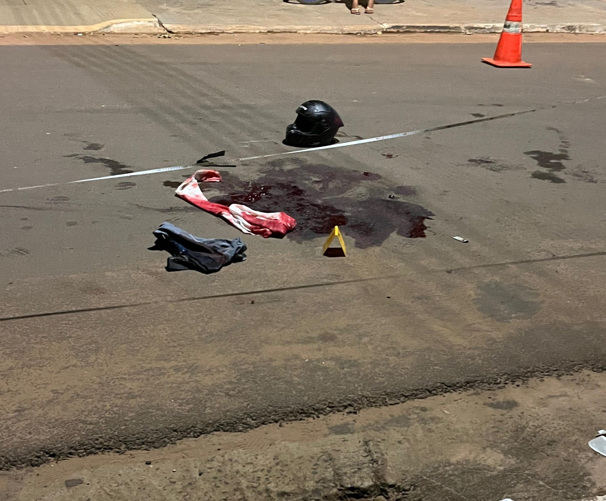 Colisão frontal entre moto e carro deixa motociclista gravemente ferido em Coxim - Diário do ...